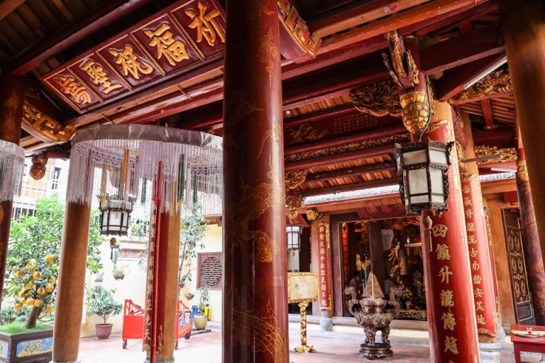 Bach Ma Temple: Explore an important cultural relic of Hanoi