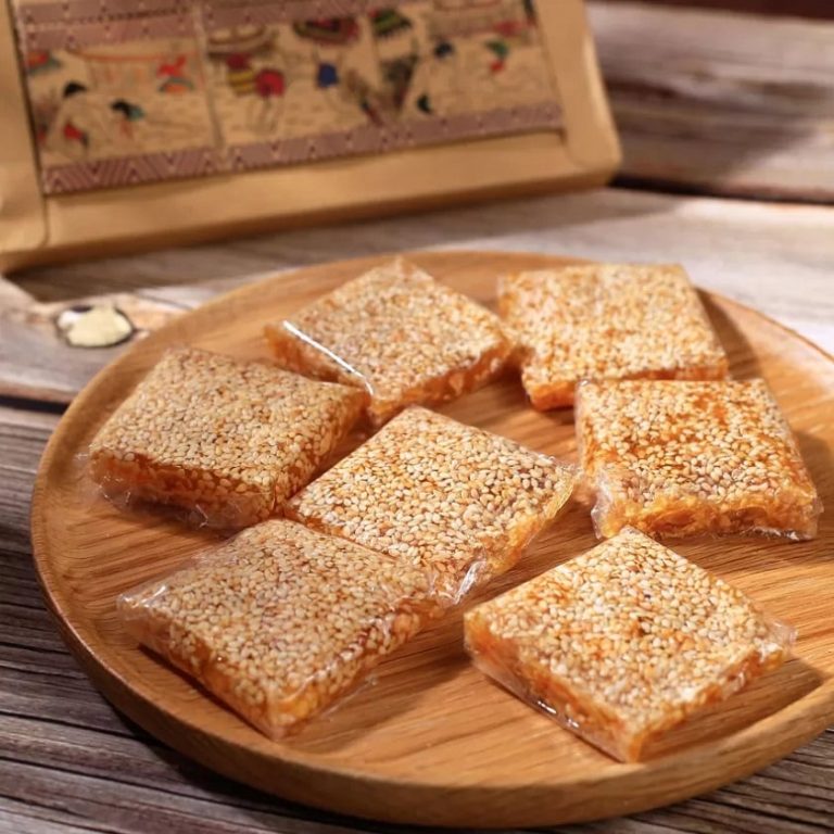 Vietnamese Snacks: The Best Treats You Cannot Miss