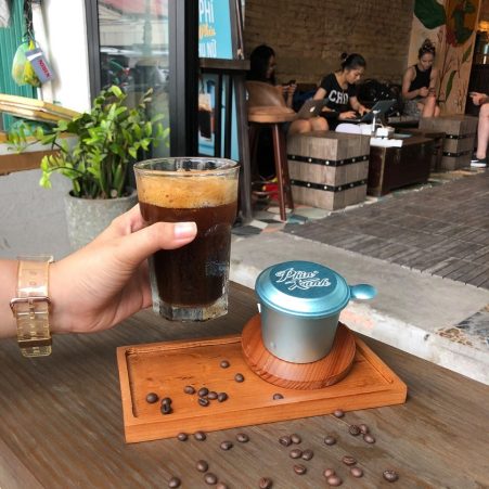 Vietnamese drip coffee: A complete guide for coffee lovers