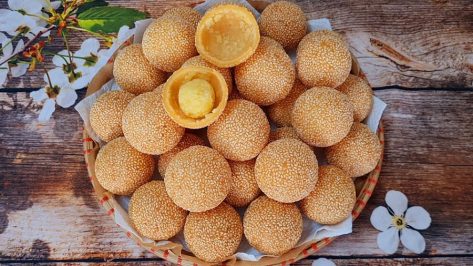 Vietnamese Snacks: The Best Treats You Cannot Miss