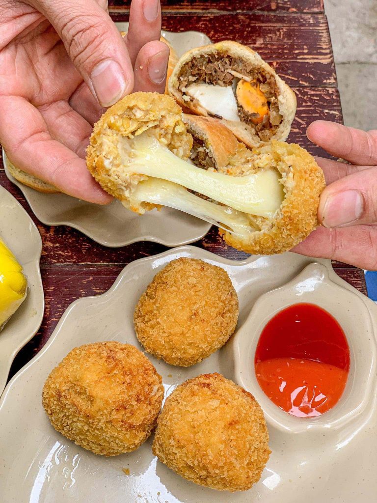 Bánh gà Hà Nội – 10 quán ngon có tiếng, giòn thơm đã miệng