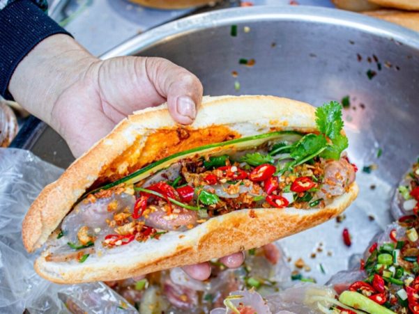 Bánh mì bột lọc Đà Nẵng - TOP 10+ quán ngon hút khách