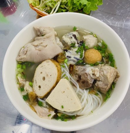 Bún mọc Sài Gòn - 13 quán ngon miễn bàn, ăn hoài không ngán