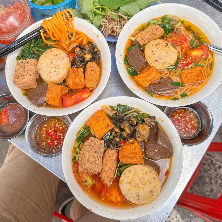 Bún riêu Sài Gòn - 20 quán thơm ngon, bắt mắt, ngập topping