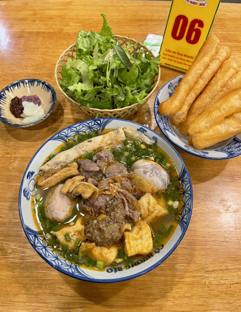 Bún riêu Sài Gòn - 20 quán thơm ngon, bắt mắt, ngập topping