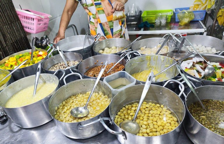 Chè cung đình Huế có gì đặc biệt? Gợi ý các quán chè ngon