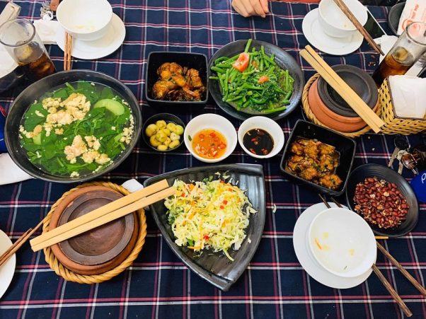 Cơm niêu Hà Nội – Gợi ý 13 quán ngon nhất định phải thử