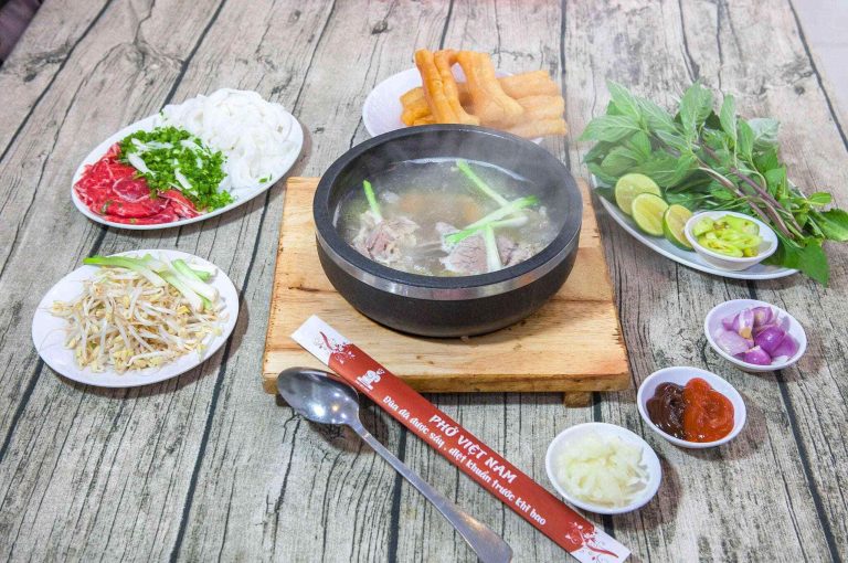 Phở Sài Gòn: 15 quán ngon nổi tiếng, siêu đắt khách