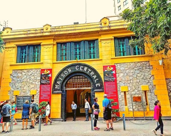 Shopping in Hanoi factory outlets: A guide for tourists